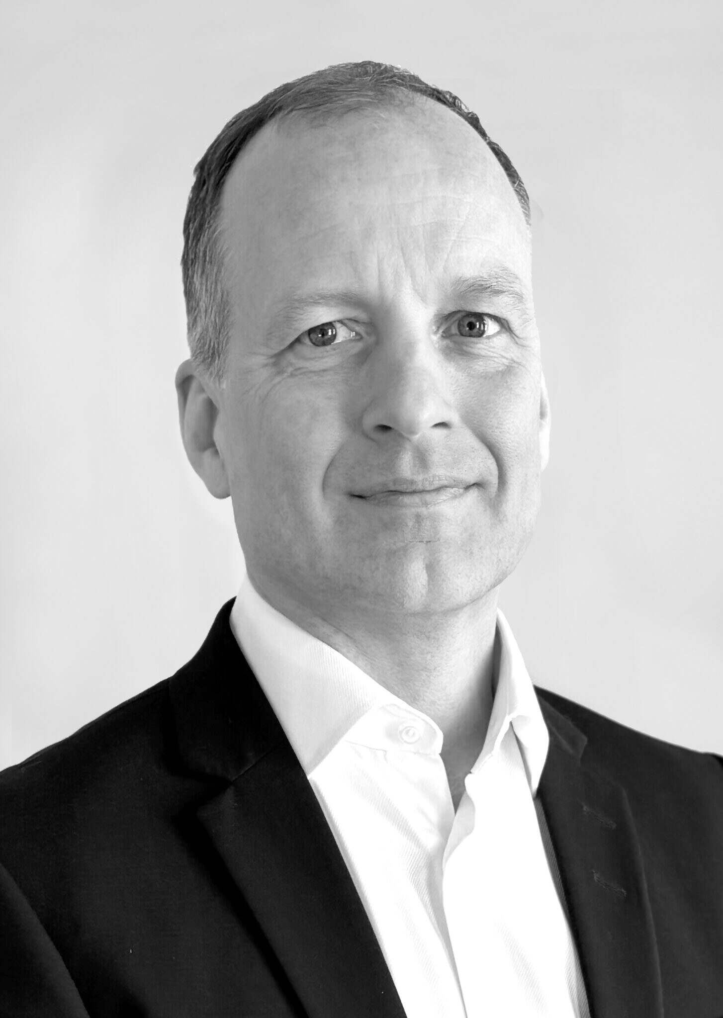 Board of directors and management team - SIBS AB